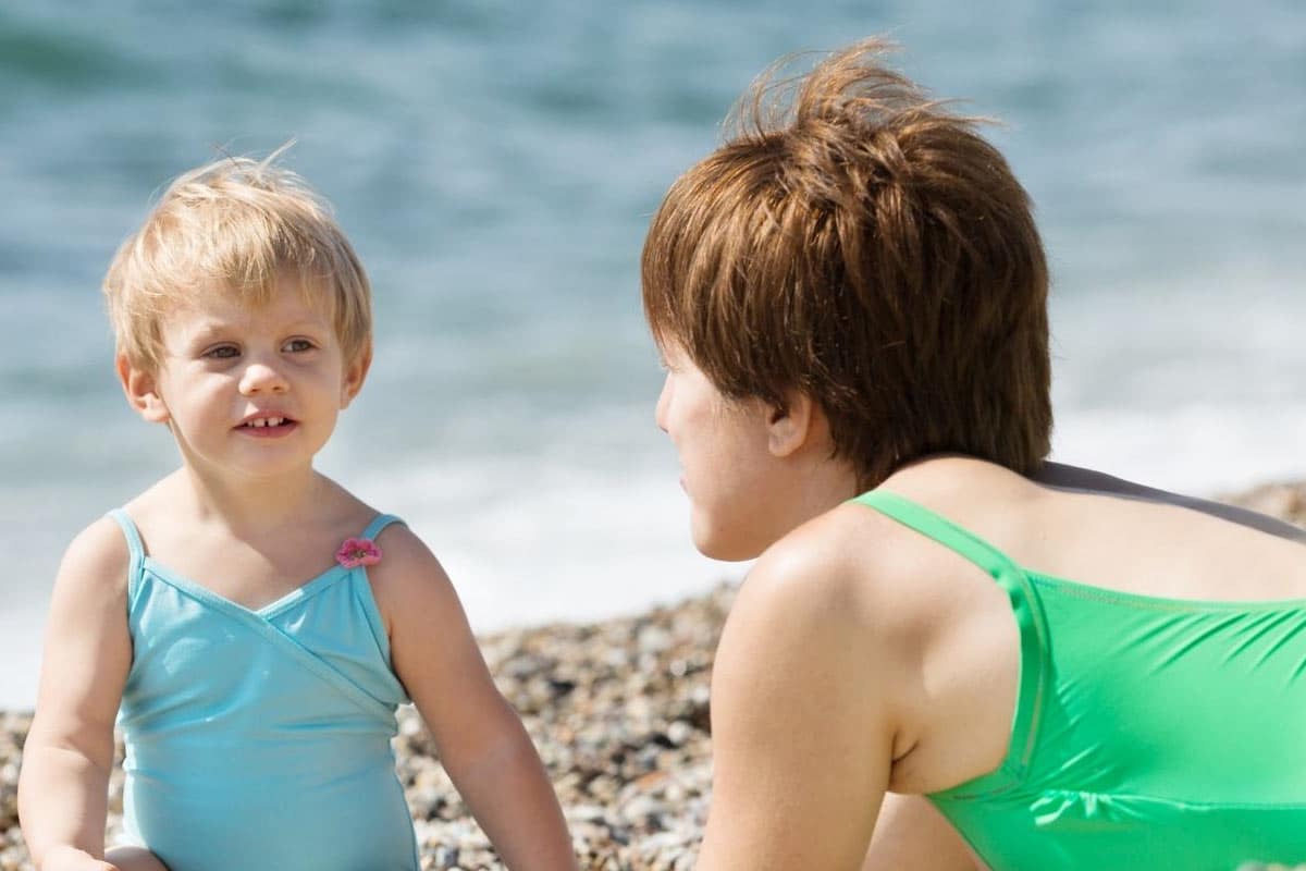 Comment bien protéger son enfant du soleil ? - Comme 3 Pommes